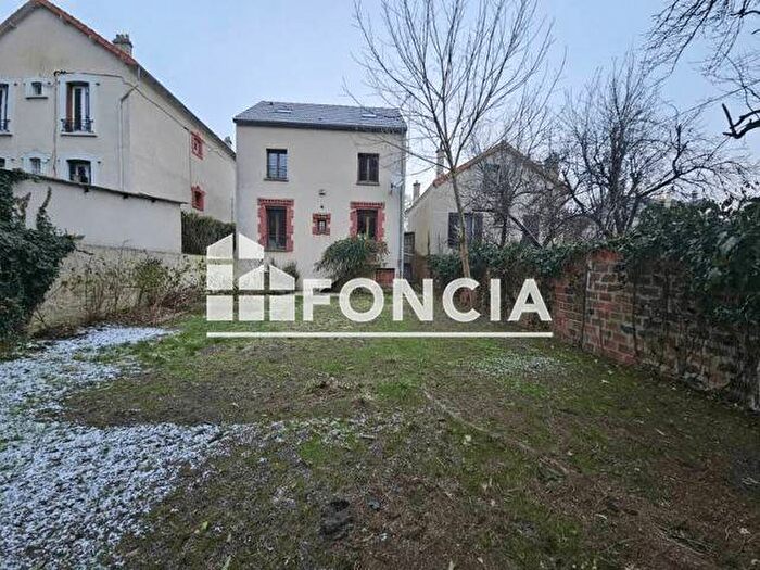 Maison à louer - République, Villejuif - 5 pièces - 4 chambres