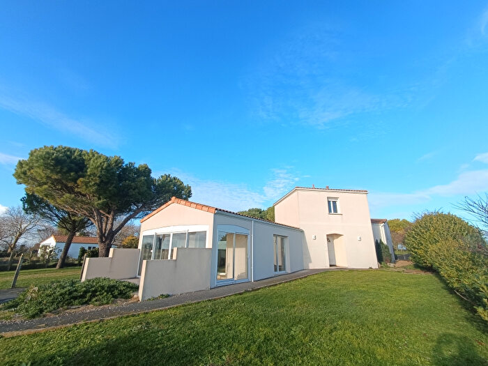 Maison à vendre - Barzan - 5 pièces - 3 chambres