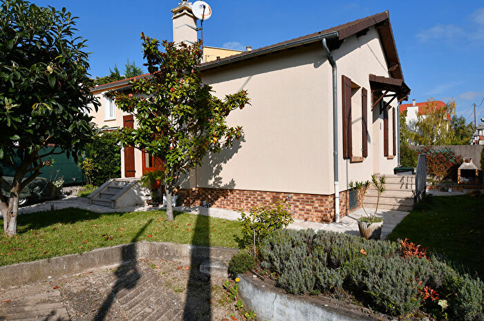 Chatou, Est : Maison 6 pièces à vendre