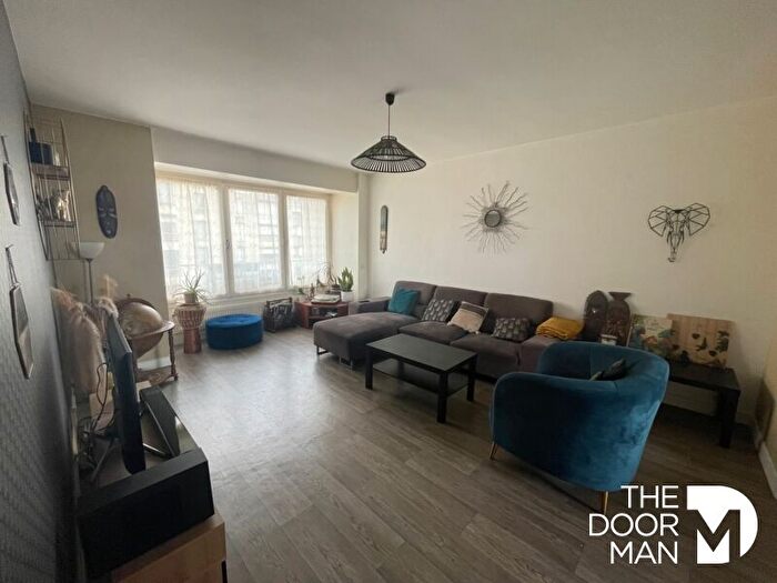 Appartement à vendre - Chaumont, Centre-ville, Faubourg - 4 pièces - 2 chambres