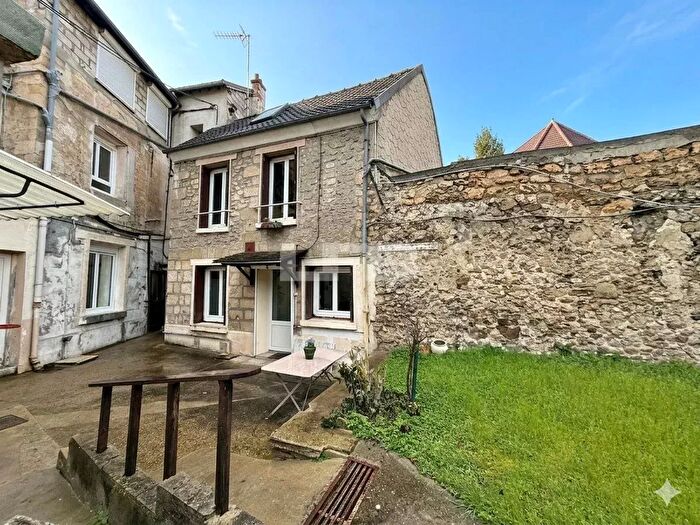 Maison à vendre - Beaumont-sur-Oise - 3 pièces - 2 chambres