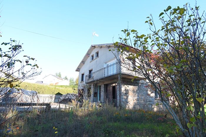 Maison à vendre - Saint-Agrève - 6 pièces - 5 chambres