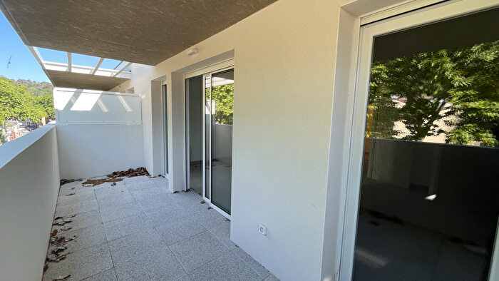 Appartement à vendre - Clermont-lHérault - 3 pièces - 2 chambres