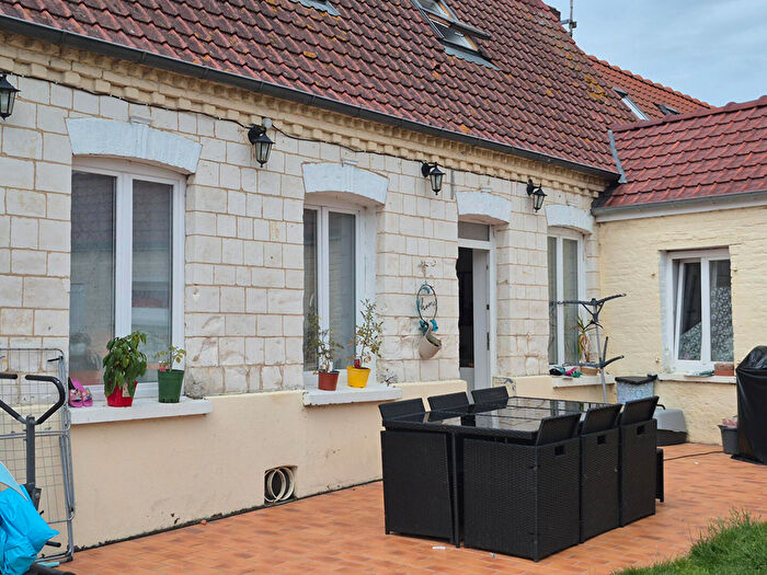Maison 5 pièces à Delettes, à vendre