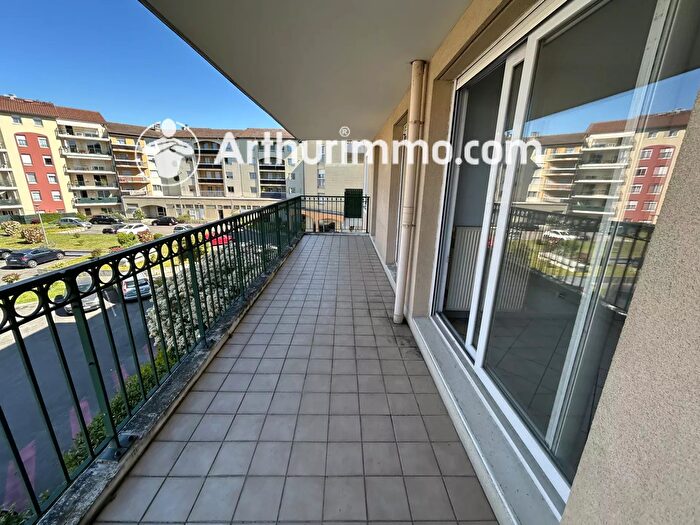 Appartement à vendre - Décines-Charpieu, Bonneveau - 3 pièces - 2 chambres