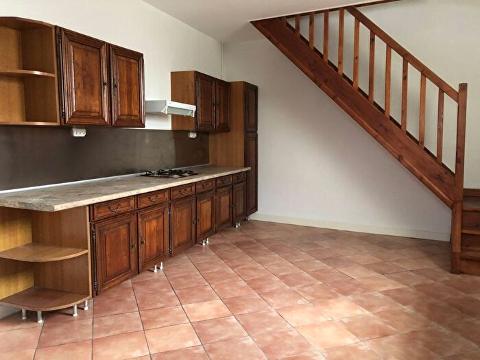 Maison 3 pièces à louer à La Roche-Chalais