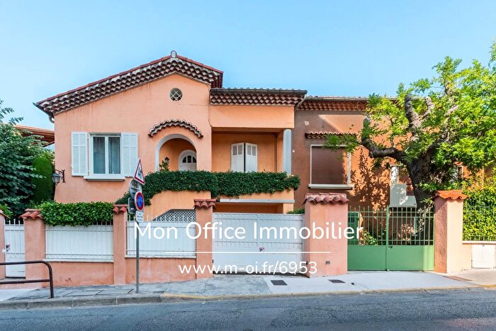 Maison 6 pièces à vendre à Aix-en-Provence, Pont de l'Arc