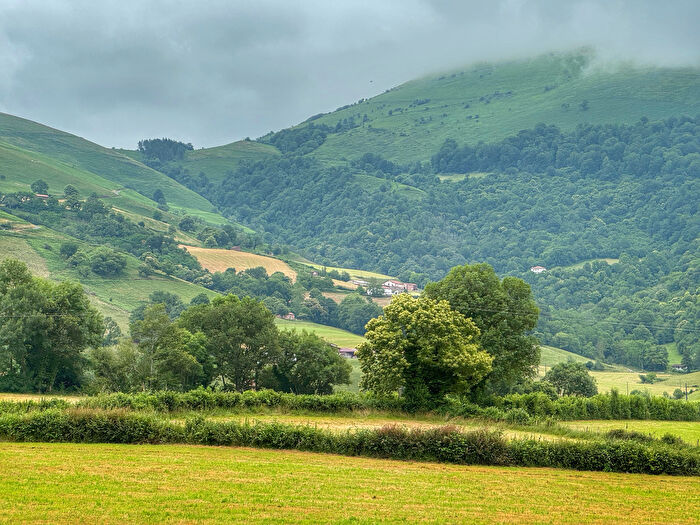 Maison à vendre - Hosta - 4 pièces - 3 chambres