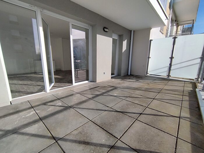 Appartement à louer - Lucé, Centre-ville - 3 pièces - 2 chambres