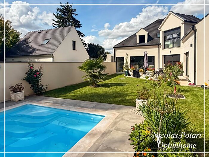 Lacroix-Saint-Ouen : Maison 10 pièces à vendre
