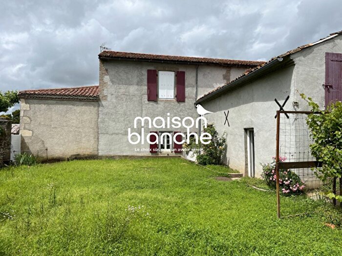 Lhoumois : Maison 5 pièces à louer