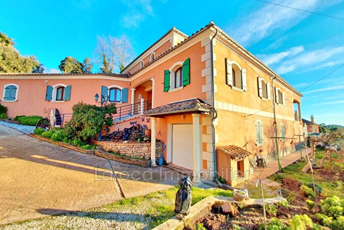 Maison à vendre - Flassans-sur-Issole - 8 pièces - 6 chambres