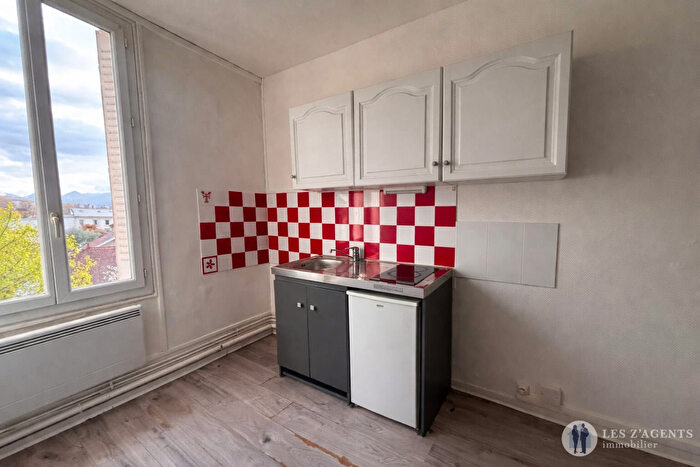 Appartement à louer - Saint-Martin-dHères, Galochère - 2 pièces - 1 chambre