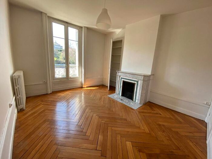 Appartement à louer - Saint-Étienne, Centre-ville, Peuple, Chavanelle - 3 pièces - 2 chambres