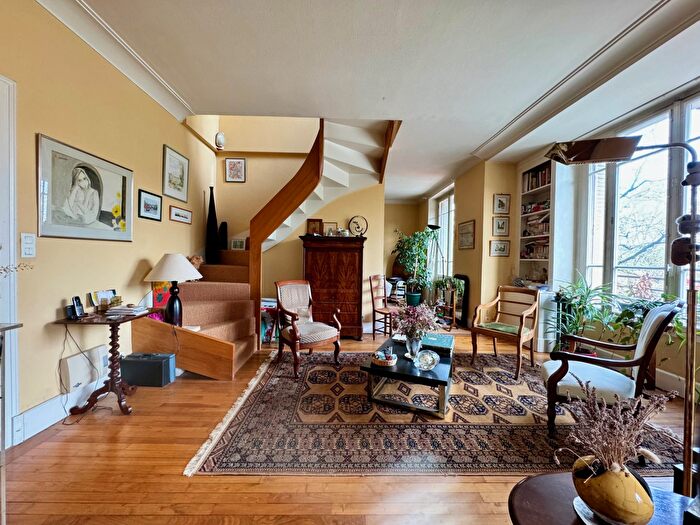 Appartement à vendre - Quartiers Centre, Saint-Anne - 6 pièces - 3 chambres