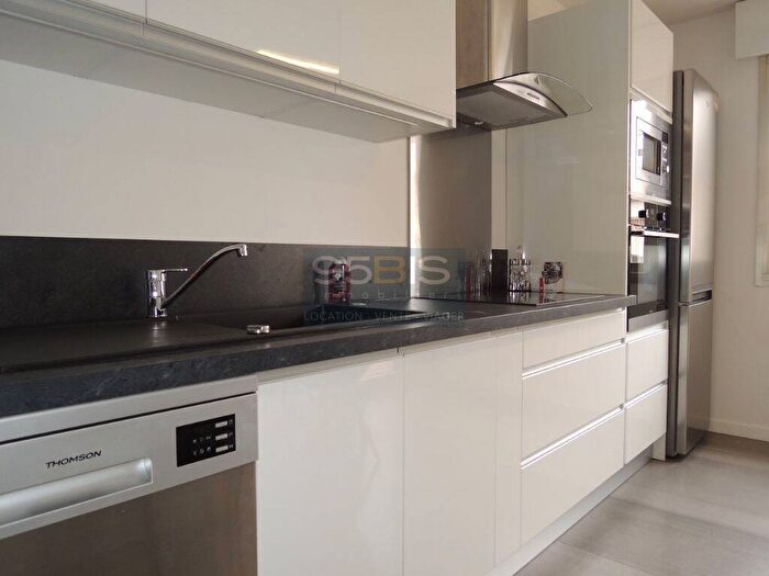 Appartement à louer - Lyon ème arrondissement - 5 pièces - 4 chambres