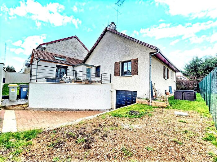 Maison à vendre - Chenôve, Chenôve - 6 pièces - 4 chambres