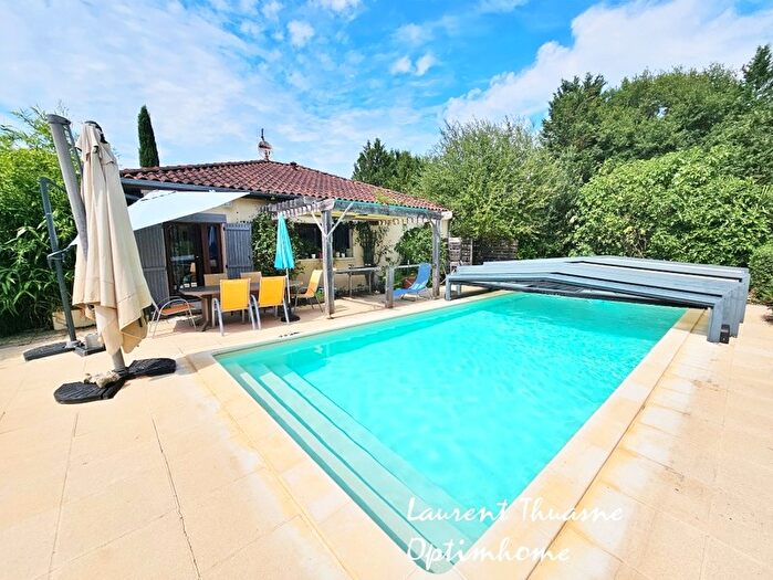 Maison à vendre - Milhac-dAuberoche - 5 pièces - 3 chambres