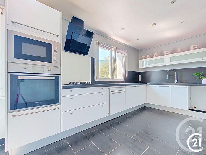 Montbéliard, Centre-ville, Prairie, Batteries du Parc, Charmontet : Appartement 6 pièces à vendre