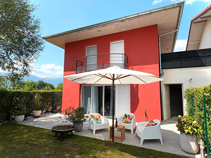 Maison 4 pièces à louer à Prévessin-Moëns