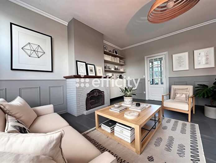 Maison à vendre - Wavrin - 8 pièces - 5 chambres