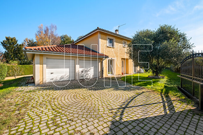 Maison à vendre - Simandres - 6 pièces - 5 chambres