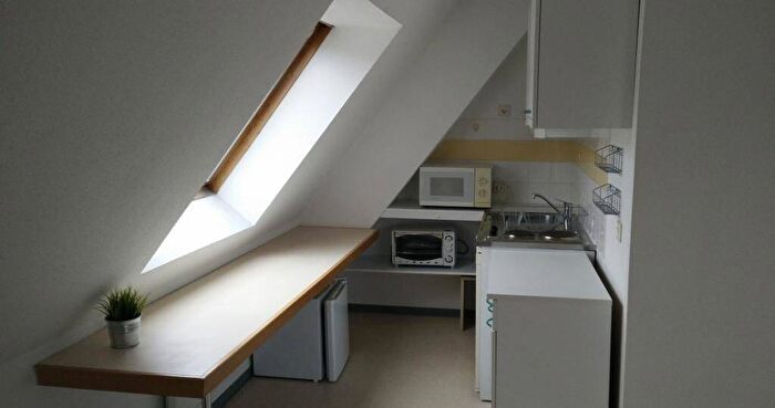 Neudorf Est Centre, Strasbourg : Appartement 1 pièce à louer