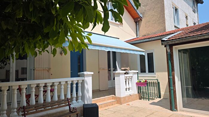 Maisons à vendre et appartements à louer - 3