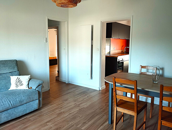 Appartement à louer - Blain - 4 pièces - 2 chambres