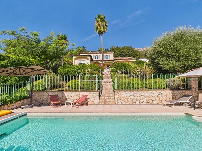 Maison à vendre - Vence, Saint-Martin, Lubiane, Le Suve - 6 pièces - 4 chambres