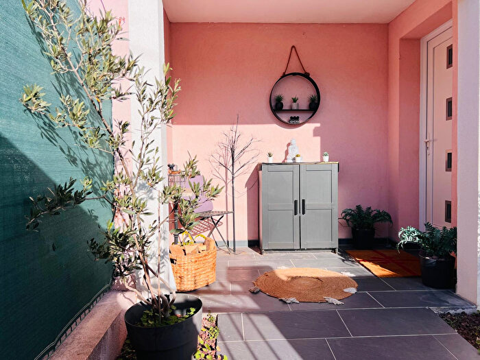 Maison à vendre - Villeneuve-Loubet - 4 pièces - 3 chambres