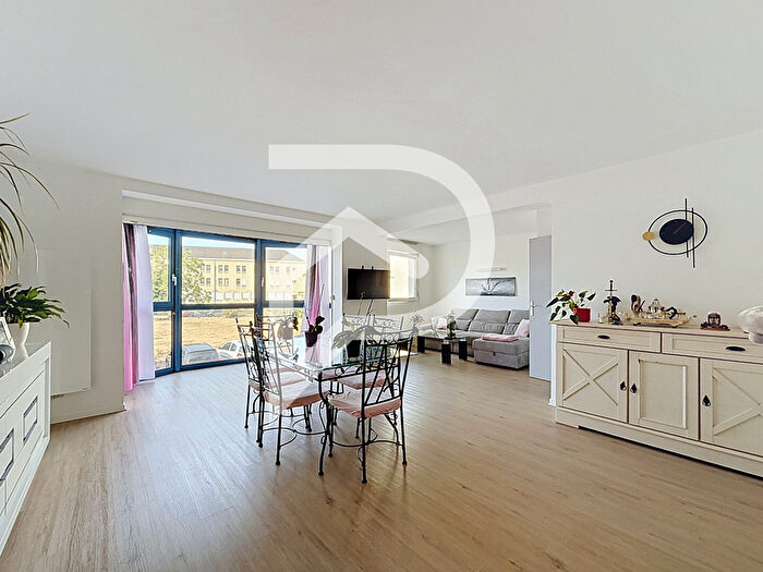 Appartement 5 pièces à vendre - Dreux, Centre-ville
