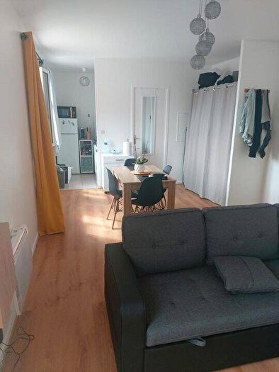 Appartement à louer - La Source, Limay - 1 pièce