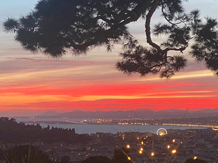 Maison à vendre - Nice, Mont-Boron - 5 pièces - 4 chambres