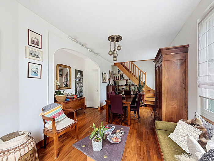 Saint-Maur-des-Fossés, Les Mûriers : Maison 5 pièces à vendre