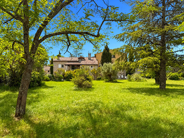 Maison à vendre - Villeneuve-de-Berg - 13 pièces - 9 chambres