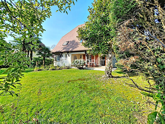 Maison à vendre - Pau, Pau Nord - 7 pièces - 6 chambres