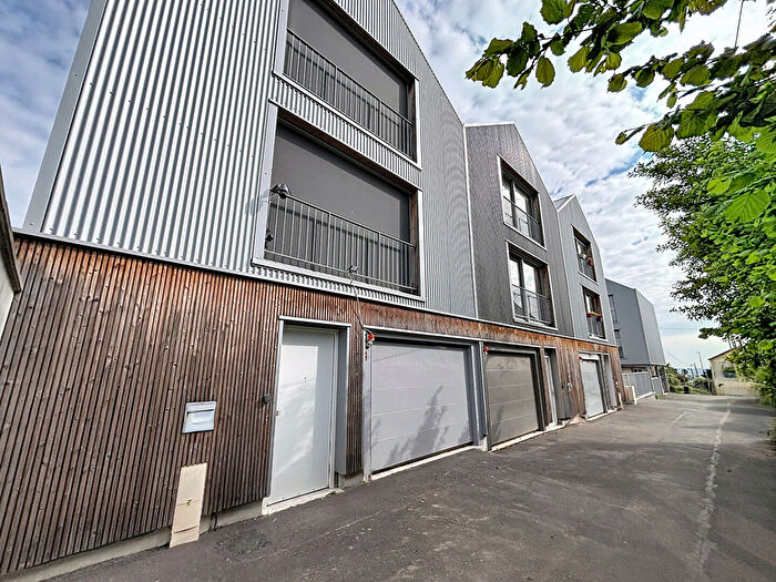 Vitry-sur-Seine, Coteau, Malassis : Maison 5 pièces à vendre