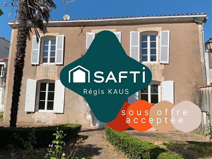 Maison à vendre - Luçon - 8 pièces - 4 chambres