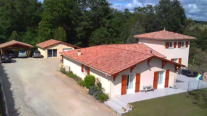 Maison 7 pièces à Berson, à vendre