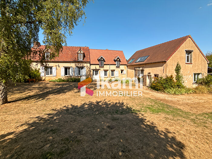 Villechétive - Maison 9 pièces à vendre