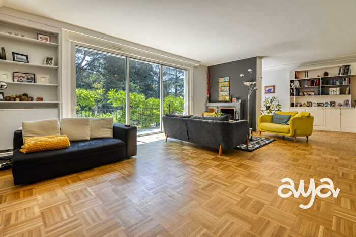 Maison à vendre - Saint-Sébastien-sur-Loire, Ouest - 8 pièces - 6 chambres