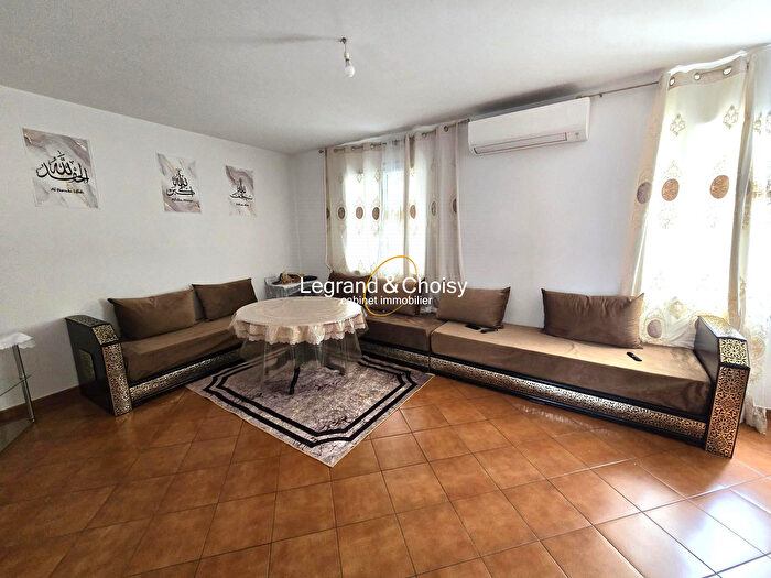 Maison à vendre - Sainte-Livrade-sur-Lot - 5 pièces - 3 chambres