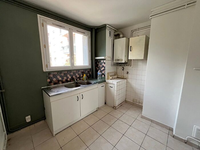 Appartement à louer - Nîmes, Route dArles - 3 pièces - 2 chambres