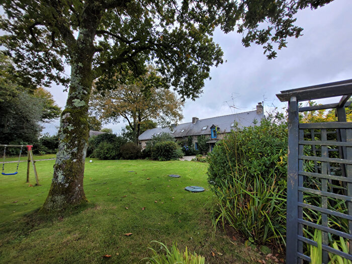 Maison à vendre - Saint-Mayeux - 11 pièces - 8 chambres