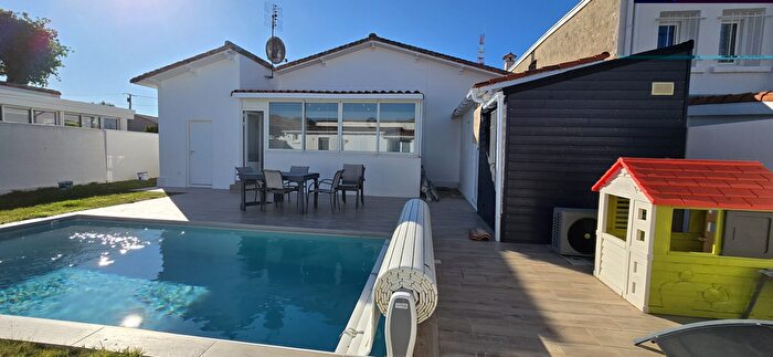 Maison à vendre - Royan - 8 pièces - 5 chambres