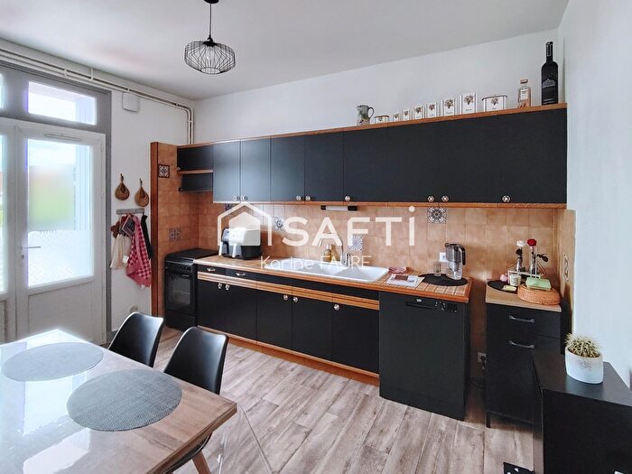 Maison à vendre - Saintes, La Gare, Sébastien de Brouard, La Fenêtre - 3 pièces - 2 chambres