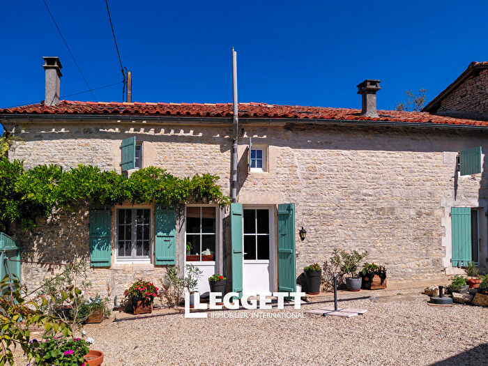 Aunac : Maison 4 pièces à vendre
