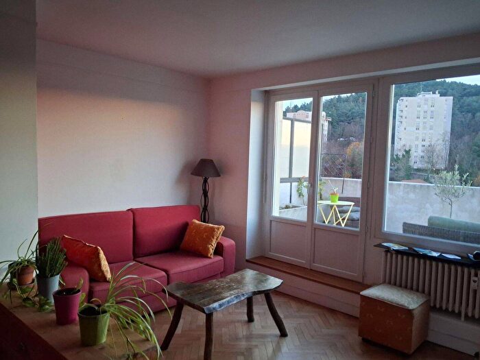 Appartement à louer - Saint-Étienne - 3 pièces - 2 chambres