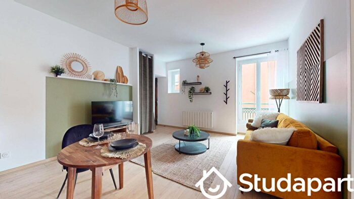 Appartement à louer - Centre-ville, Victor Hugo, Grenoble - 1 pièce - 1 chambre